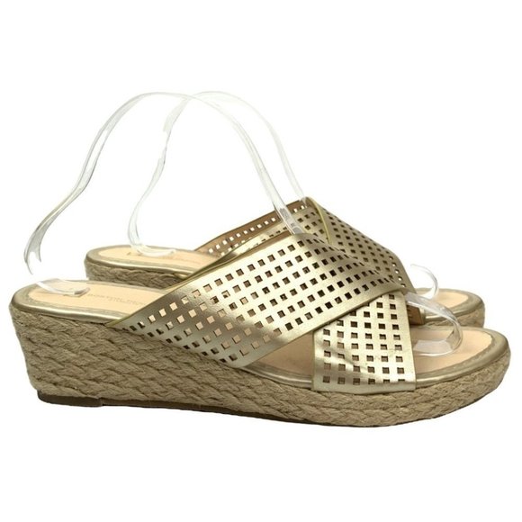 Boston Design | Shoes | Boston Design Sandals 85m Gold Faux Leather ...